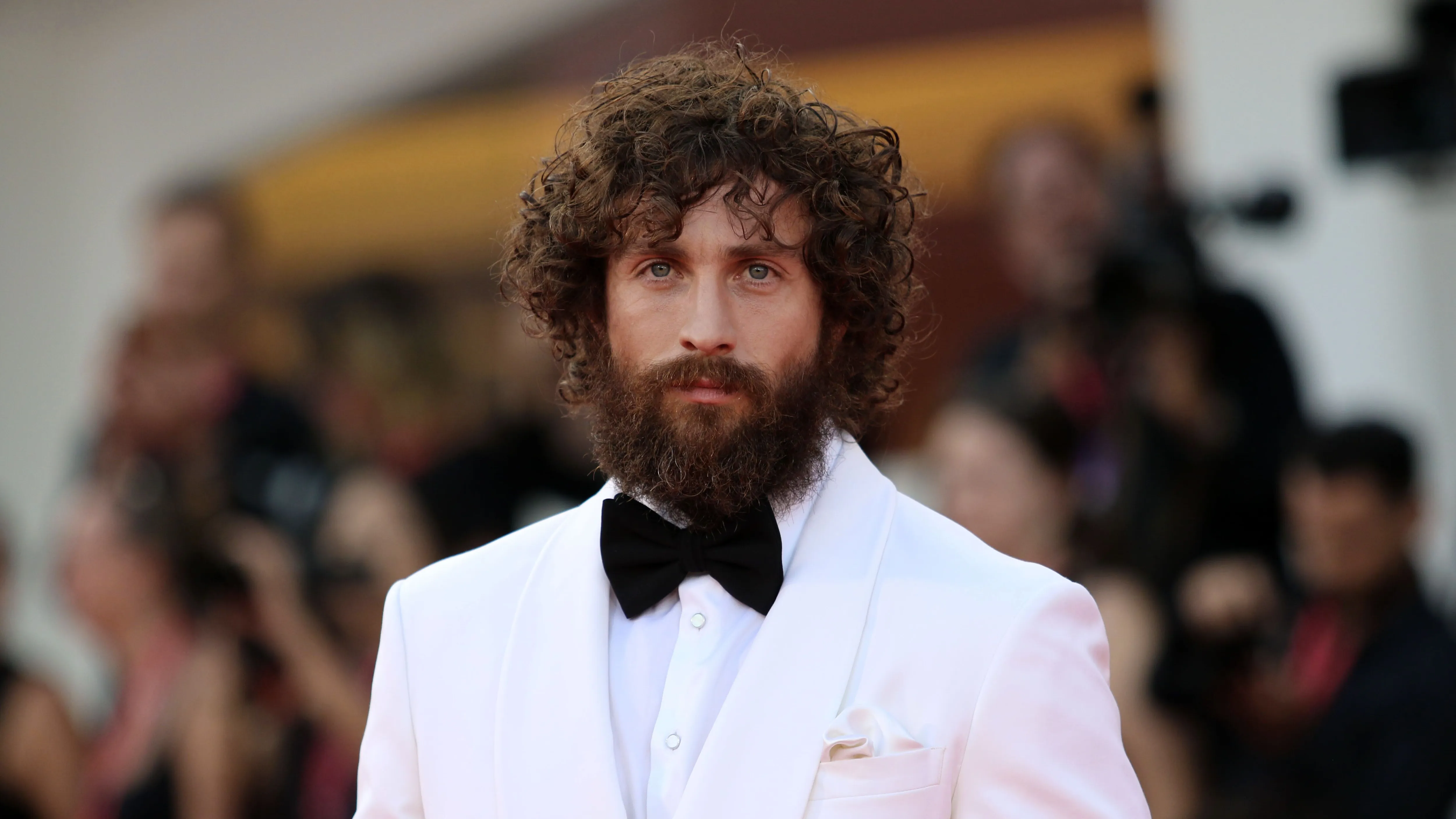 War es das? Aaron Taylor‑Johnson bringt mit wildem Look die "James Bond"-Gerüchteküche zum Brodeln